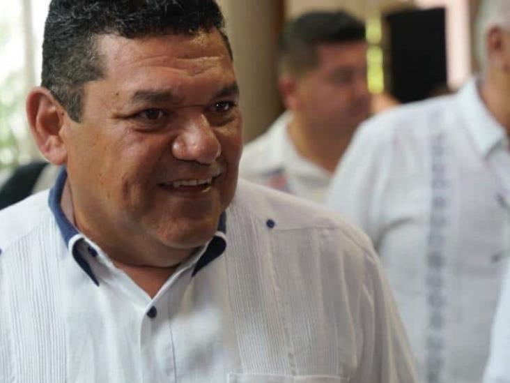 Javier May feliz con participantes de morena