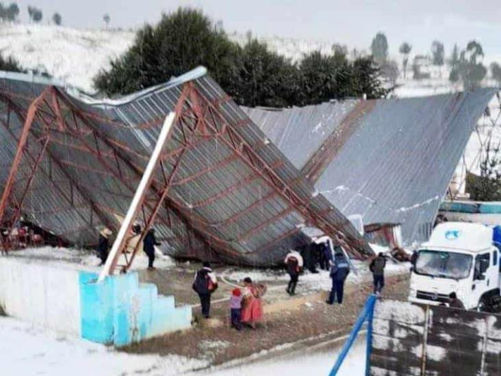 Mueren 5 personas en Bolivia por caída de techo
