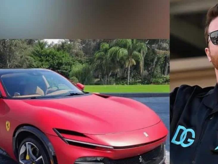 El Canelo presume su nuevo Ferrari